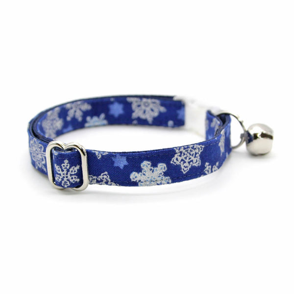 Winter Cat Collar - "Shimmering Snowflakes - Blue" - Metallic Silver
